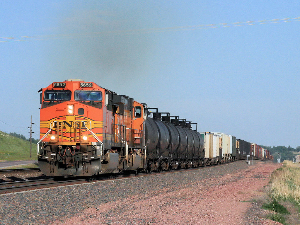 BNSF 5652